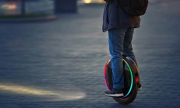 Is It Safe To Ride An Electric Unicycle In The Rain? Safety Tips For ...