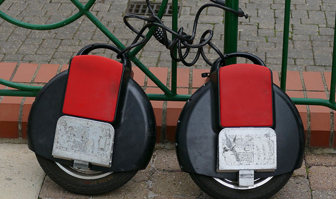 Are electric unicycles self-balancing? How do you balance on an ...