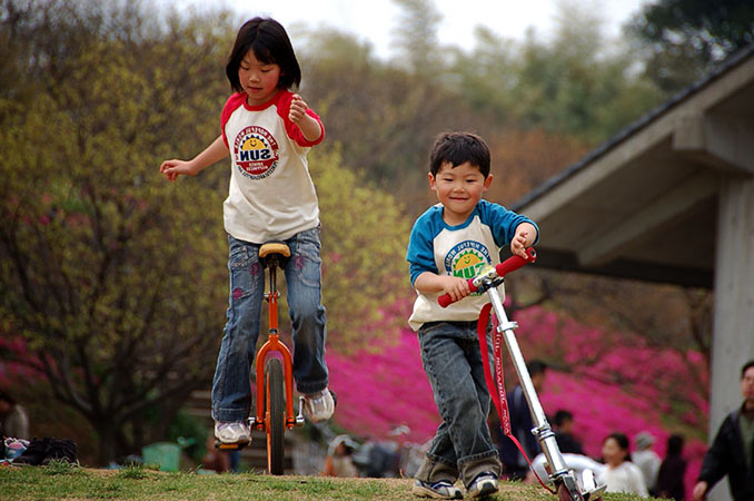 How To Teach Kids To Ride A Unicycle? Let's Learn To Ride Unicycles